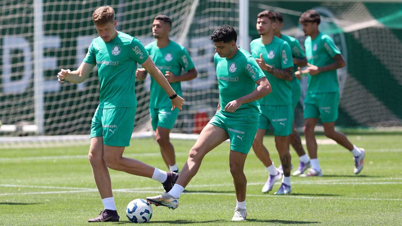 Palmeiras se reapresenta e inicia preparação para jogo com o - SBT Sports