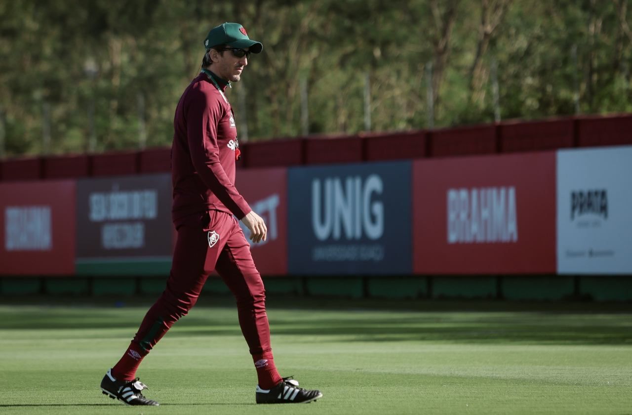 Zubeldía comanda primeiro treino pelo Fluminense - SBT Sports